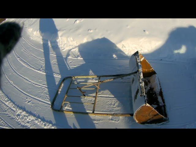 СНЕГОУБОРОЧНИК ИЗ ЖЕЛЕЗНОЙ БОЧКИ