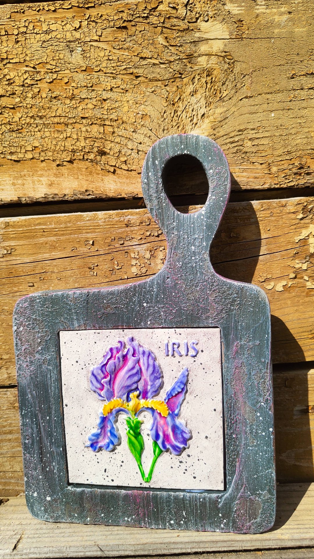 Роспись ириса витражными красками. Результат потрясающий.