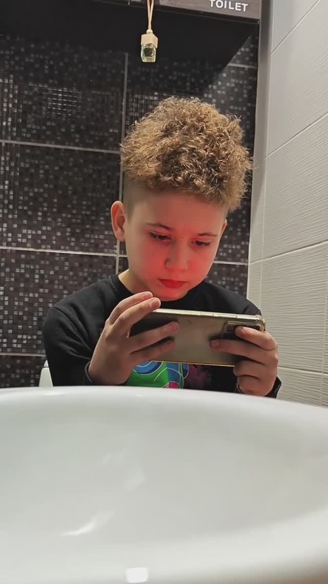 Классный клип об игромании. Досмотри до конца