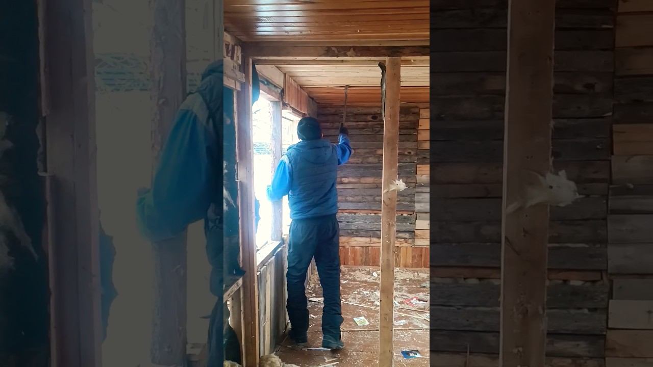 Демонтаж дома на участке.