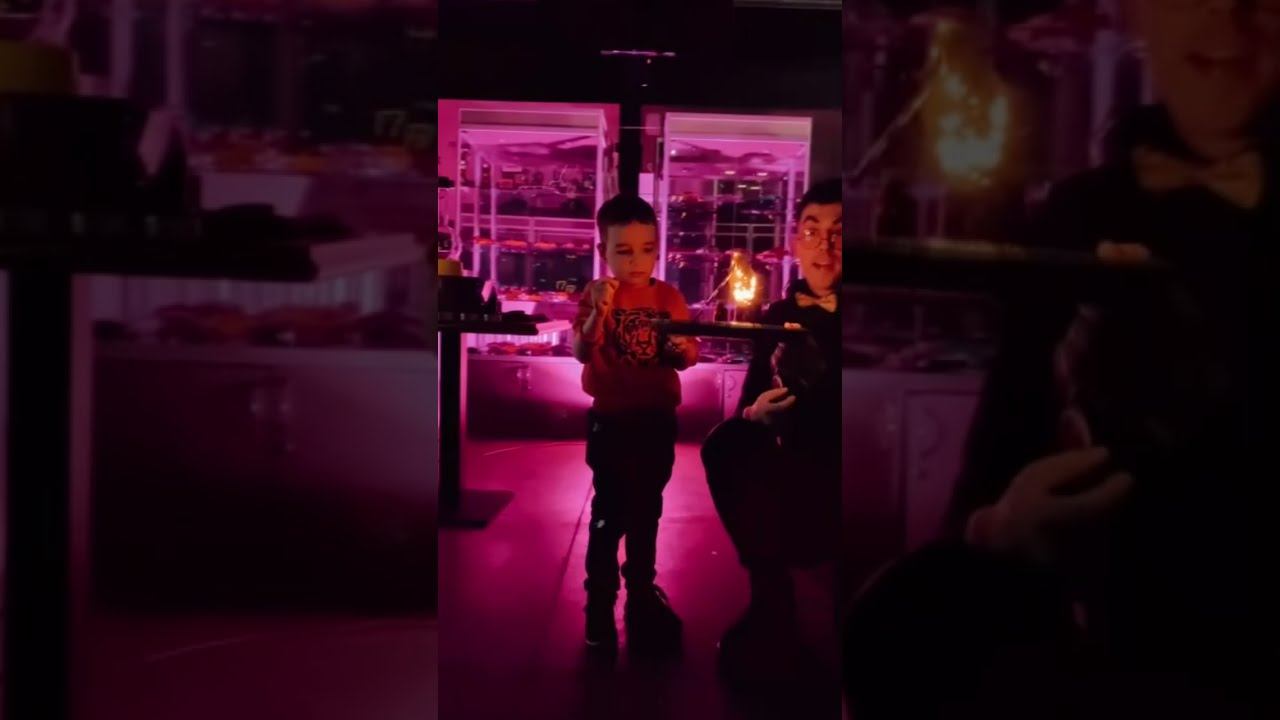 Научное шоу в на научной базе Моторы Октября