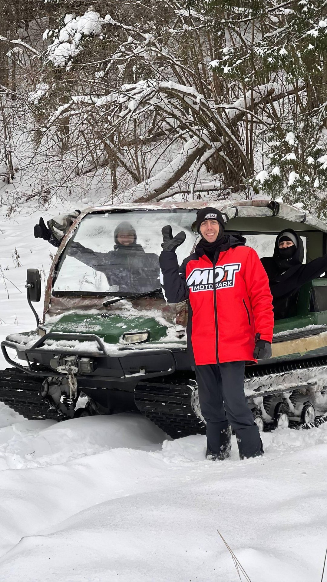 Катание на вездеходе Tinger Track возле Ярославля: Экстремальные развлечения Агентства Экстрима АХАА