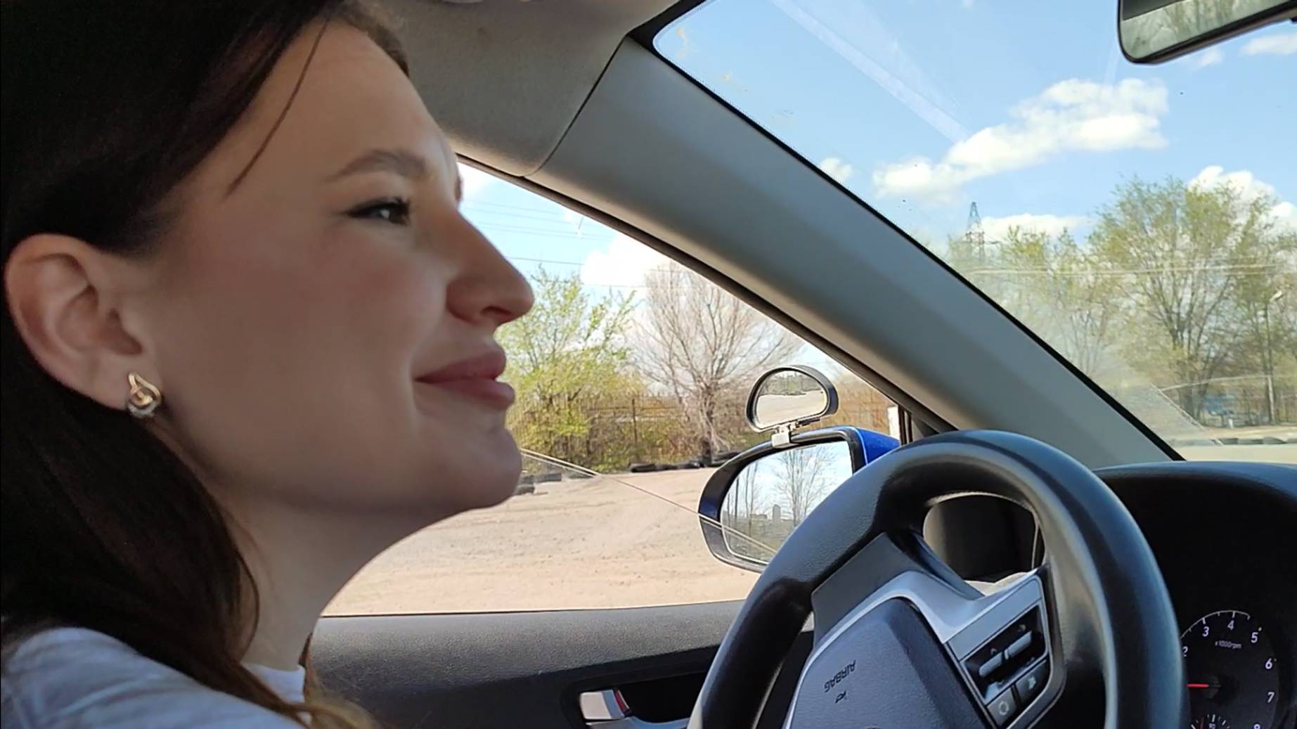 Занятие на автодроме. Учимся управлять рулевым колесом и делаем парковку под углом 45 градусов