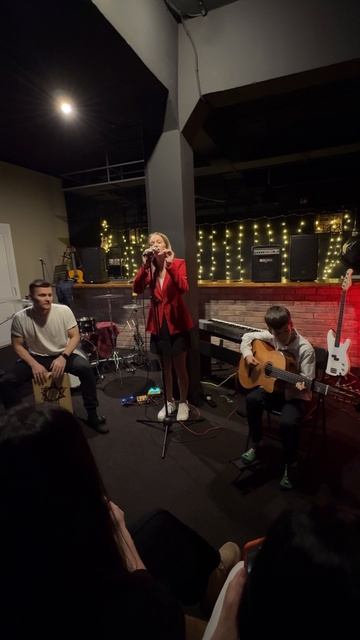 Наш ученик Трушкин Георгий с композицией Лететь