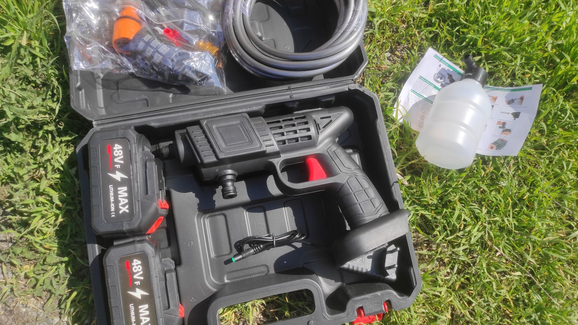 Мойка высокого давления на аккумуляторе