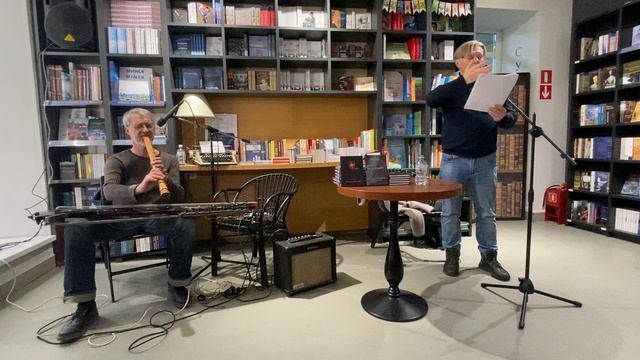 Писатель Павел Алексеев в "Лавке писателей" на Невском пр. 66