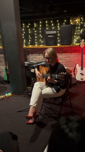 Наша ученица Князева Наталья с композицией Девушка в таверне