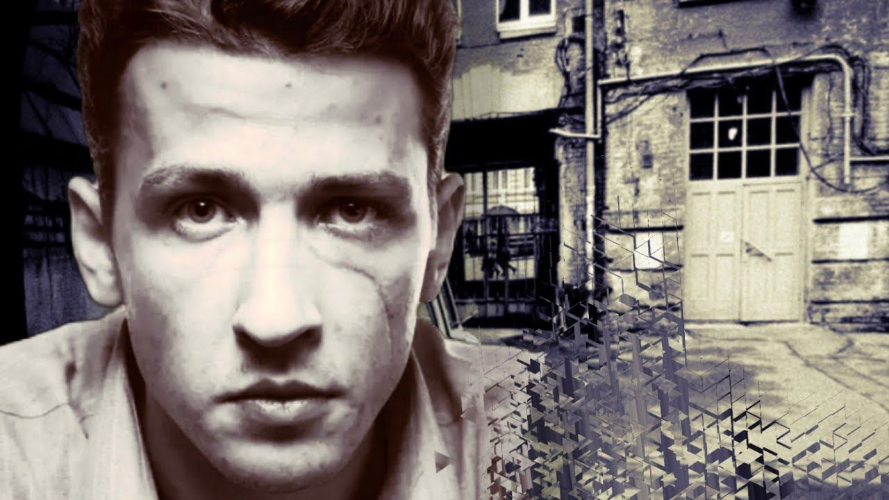 Борис Рыжий "Зависло солнце над заводами..." Читает Павел Морозов