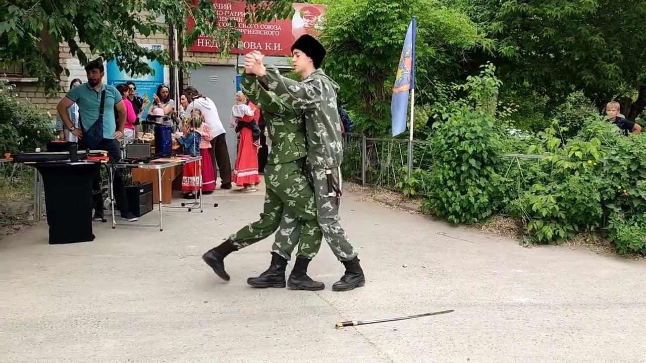 Фланкировка. Казачий военно-патриотический центр им. К.И. Недорубова.