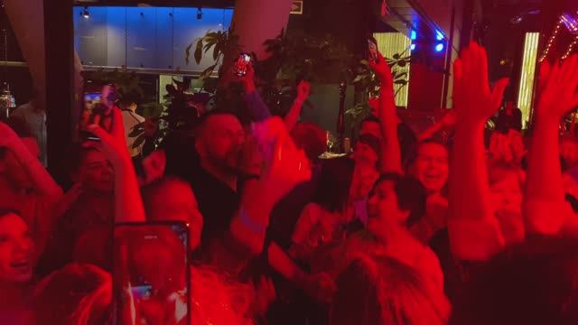 Кавер-группа Четверо на корпоративе Sixty