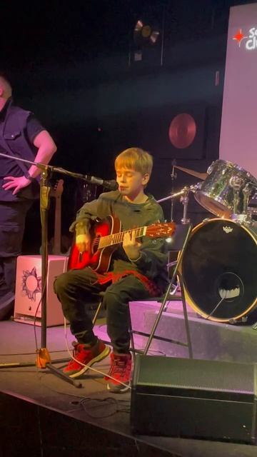 Наш ученик Терентьев Роман с композицией Creep