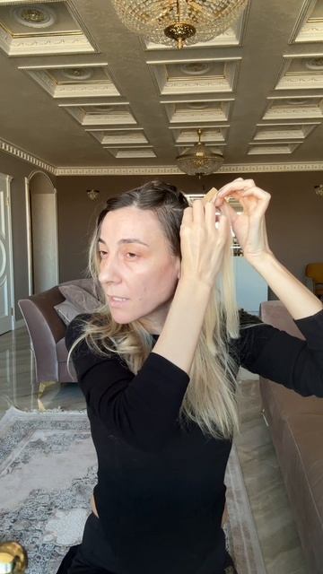 Снимаю пряди для домашнего самонаращивания волос