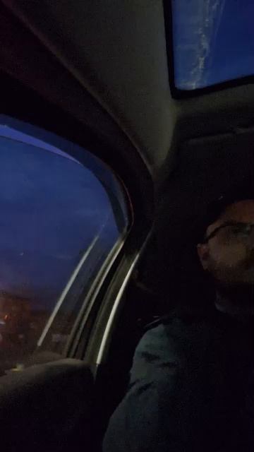 музыка в машине. еду домой.