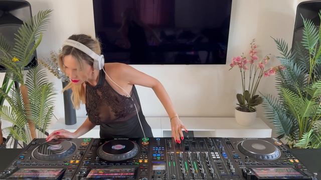 DJ Cherry Lips Melodic Techno, Progressive House Mix