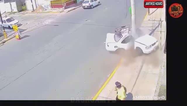 Жуткие аварии, снятые на камеру...