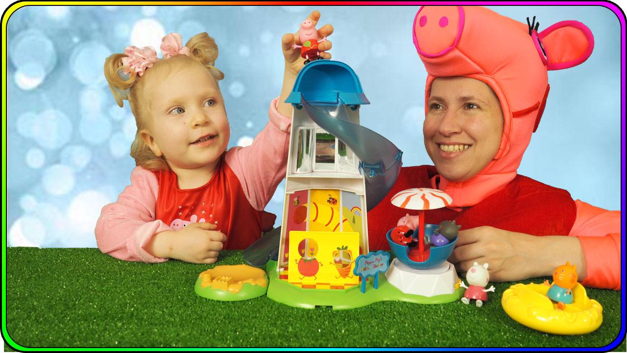 Играем в игрушки свинка Пеппа. Луна-парк водная горка