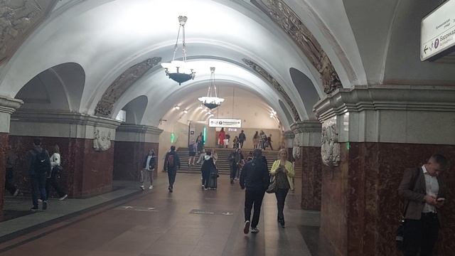Метро "Краснопресненская" / Москва 🚇