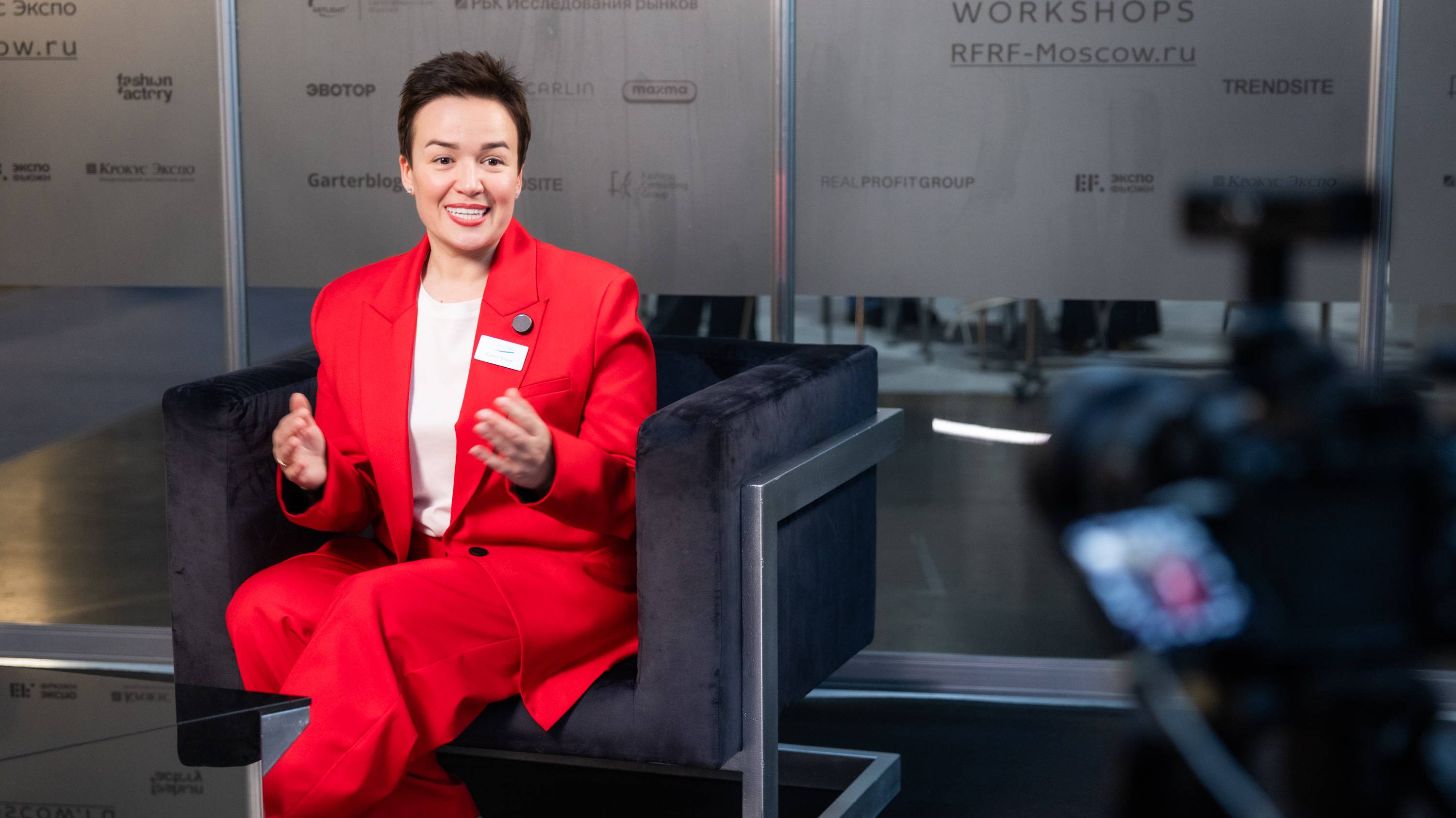 БЛИЦ-ИНТЕРВЬЮ | ИРИНА ПИЩУК, Pischuki Academy | Бизнес-форум RFRF на выставке дизайна и моды СРМ