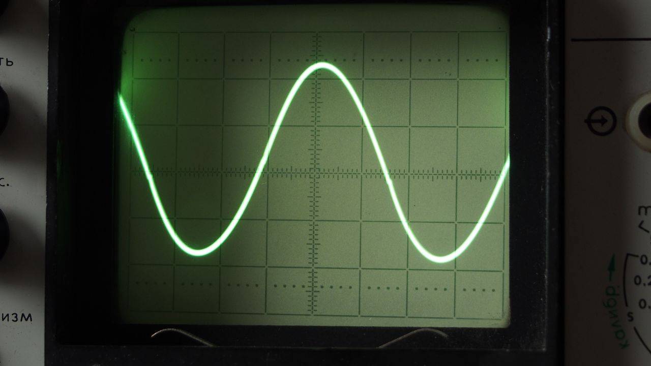 Генератор синусоидального сигнала на NE555.