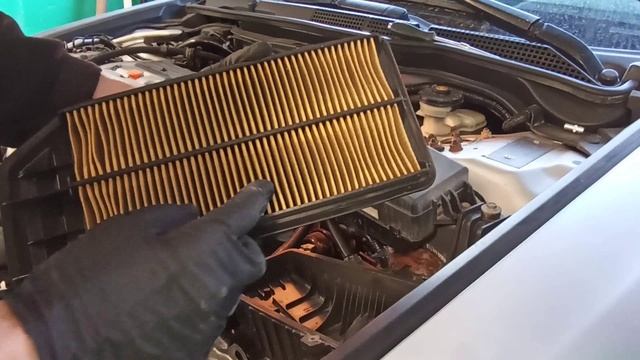 Замена воздушного фильтра ДВС на Honda Accord