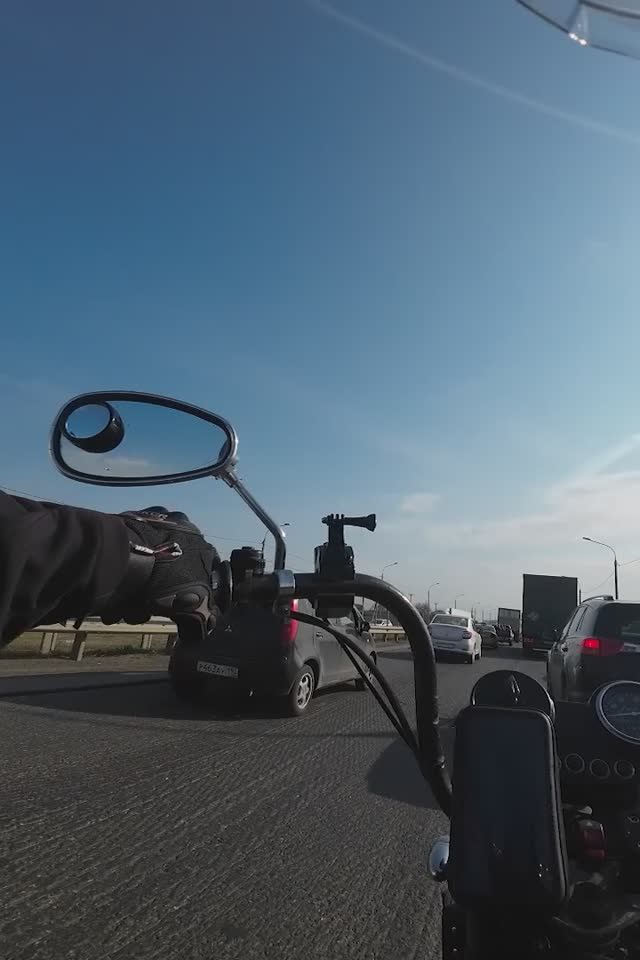 Свет мой зеркальце скажи... (невероятное отторжение зеркала мотоциклом)