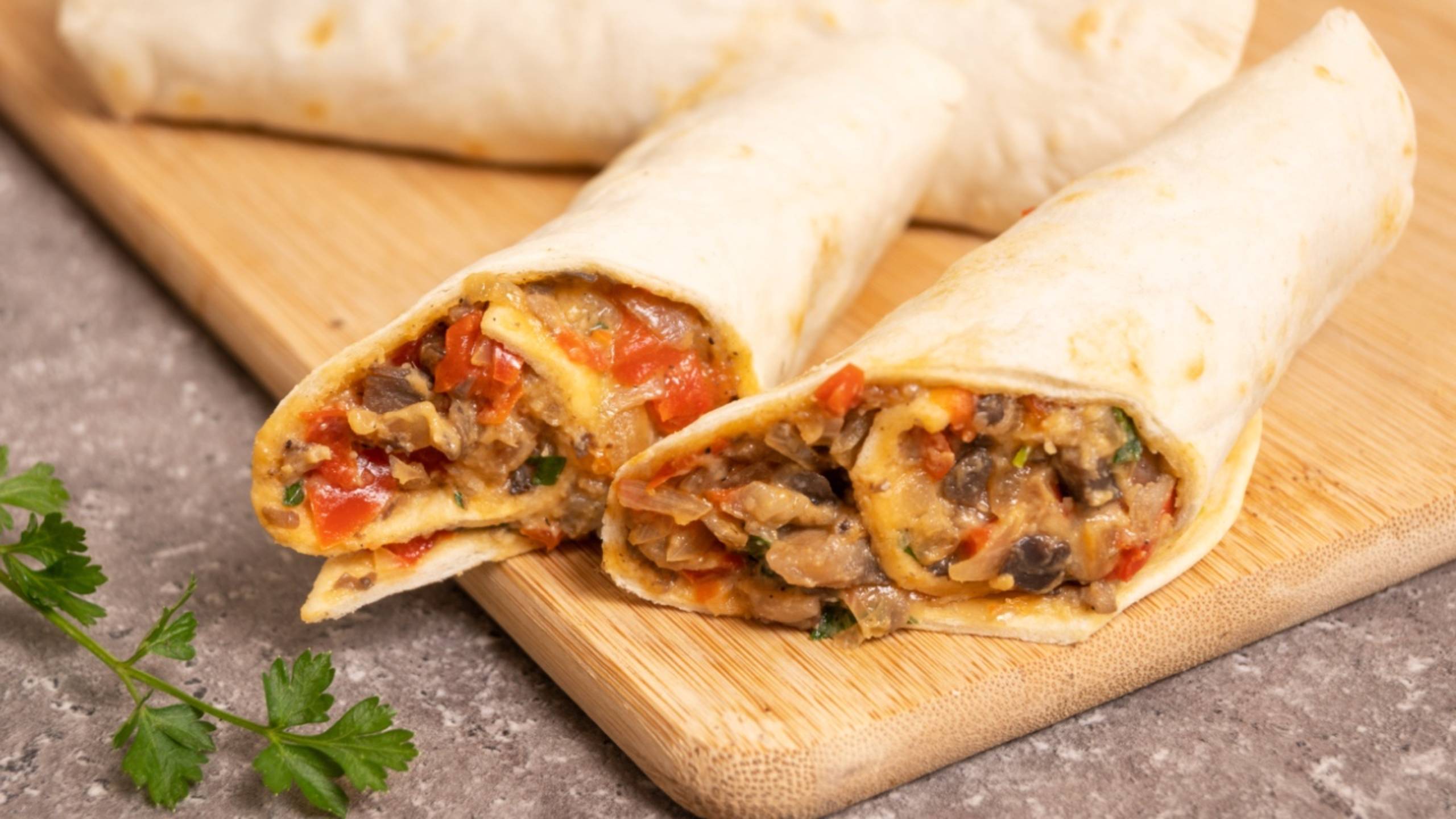 🌯 Тортилья с постной начинкой - вкусно на ужин!