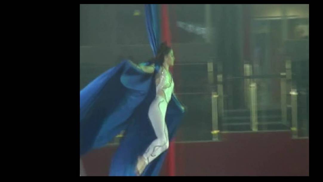 Д/С "Миллениум"  - Любовь Соколова в воздушном шоу в честь победителей хоккейного  "Кубка Гагарина"