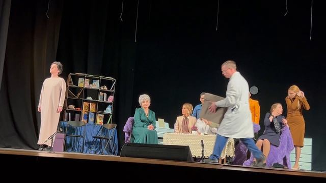 Можно сказать - Палата N 6.  :)