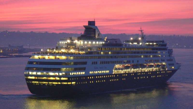 Обзор круизного лайнера Celestyal journey каюта категории Сьют