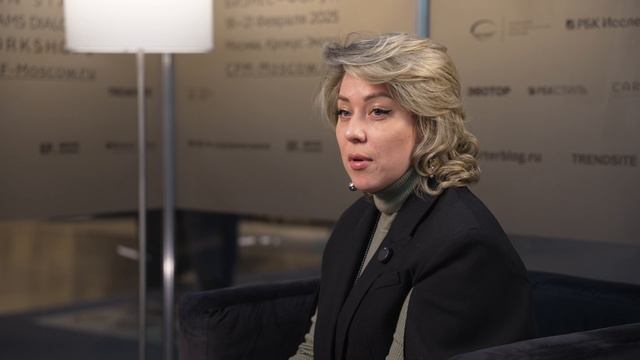 БЛИЦ-ИНТЕРВЬЮ | АЛЛА СМОРОДИНОВА, Unybrands | Бизнес-форум RFRF на выставке дизайна и моды СРМ