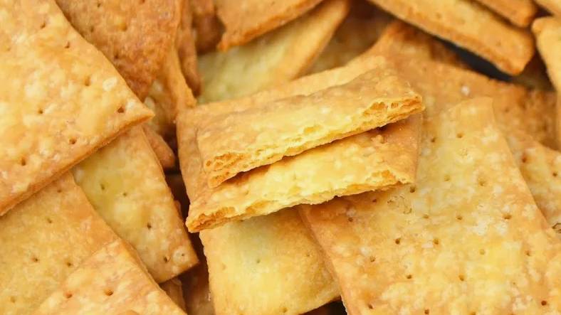 Масляные крекеры с лимоном.