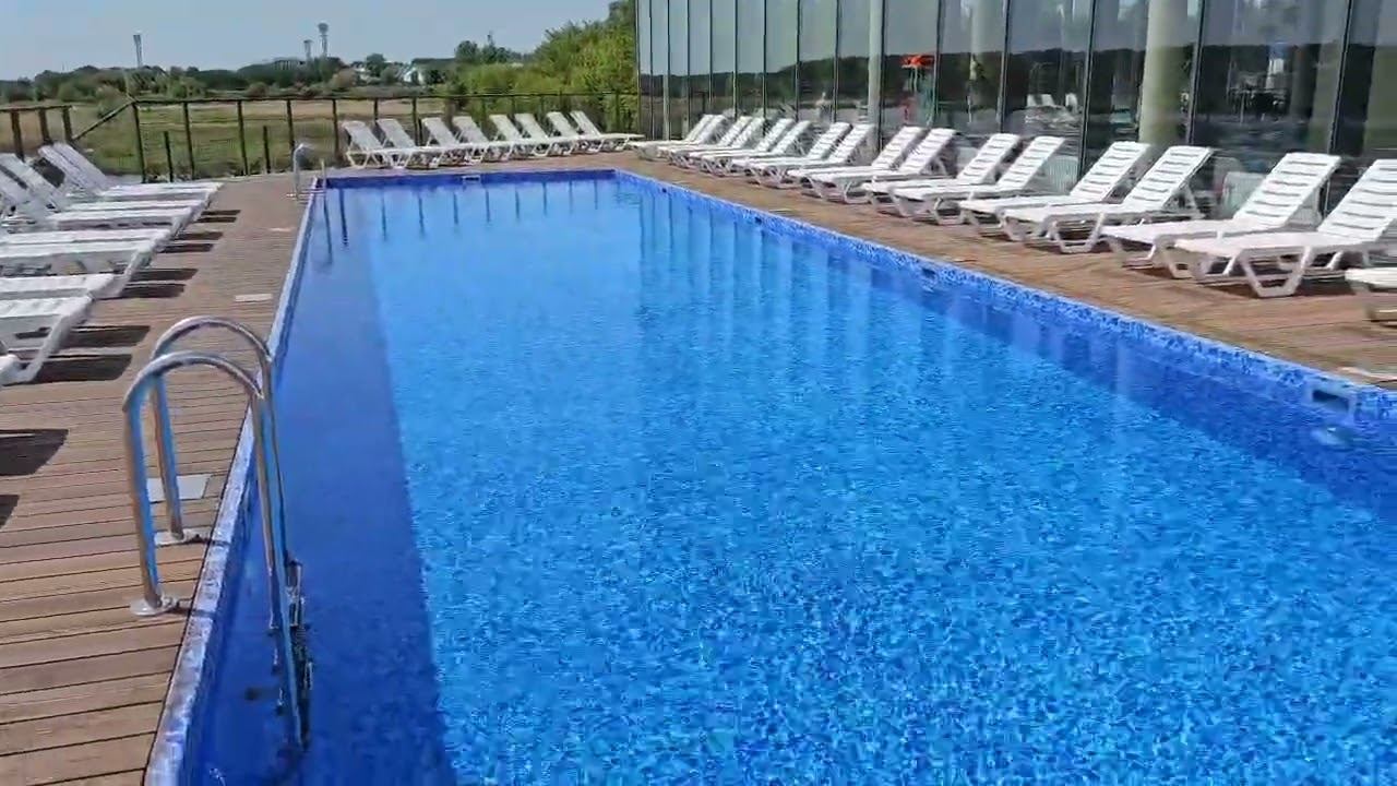 Бассейн 18х4 метра Runwill Pools построен за 20 дней