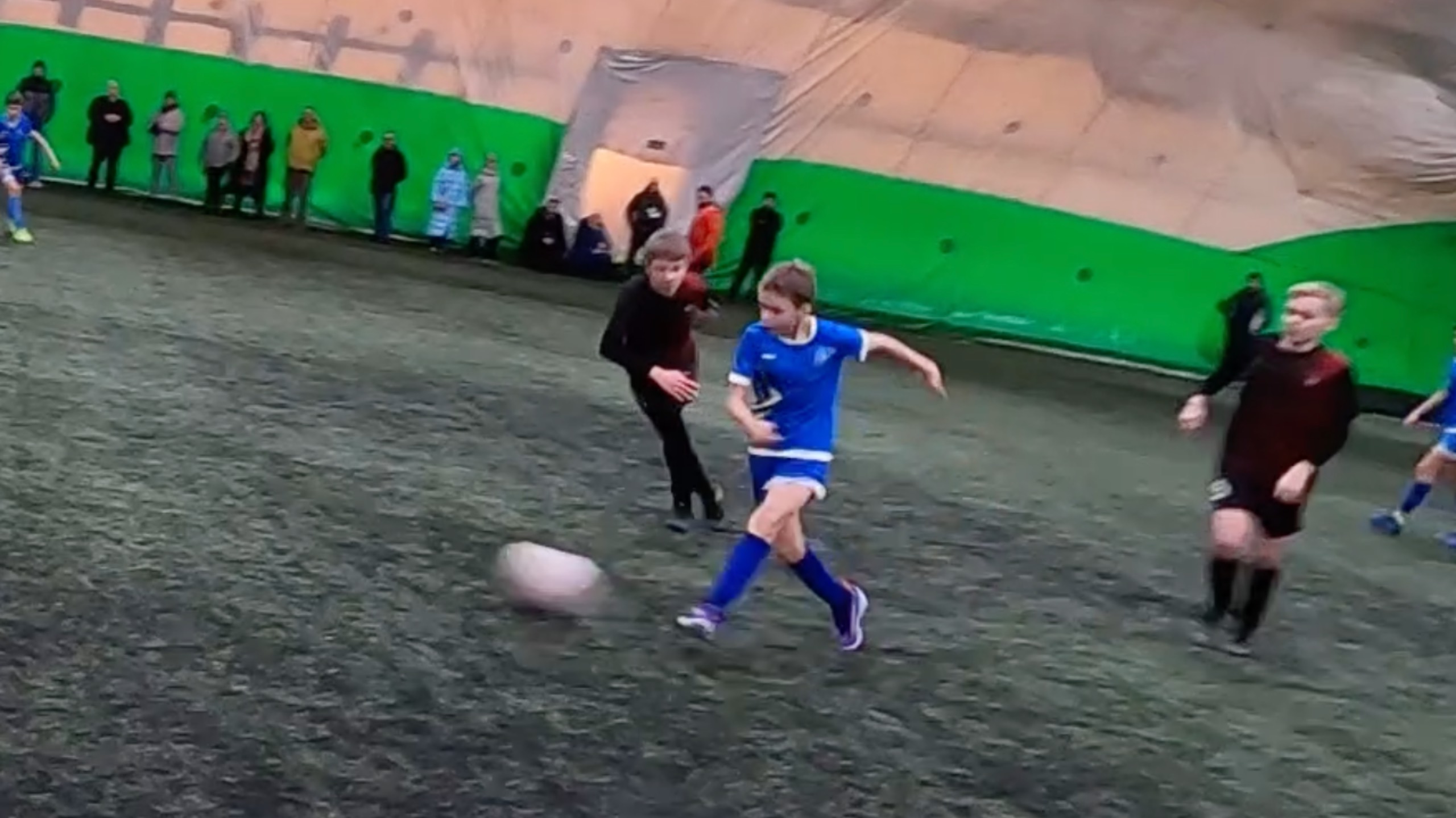 Обыграли лидера чемпионата