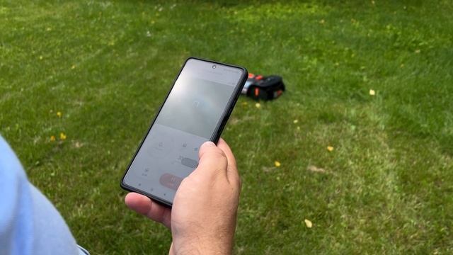 Краткий обзор на робота-газонокосилку LR180-L2-EU