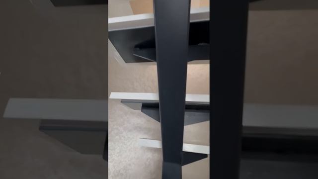 Ступени на металлокаркасе