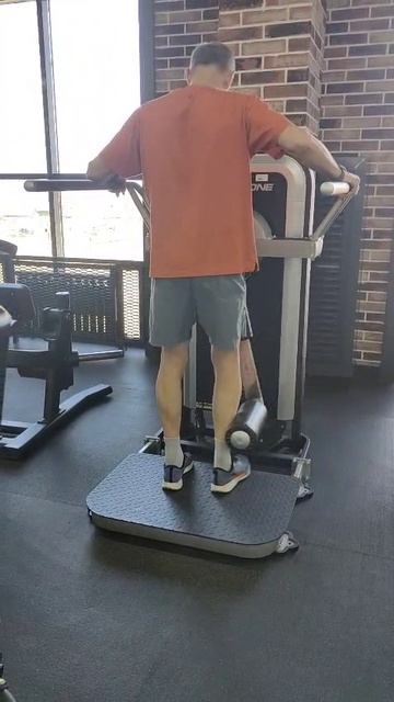 Фитнес. Прокачка отводящих мышц бедра