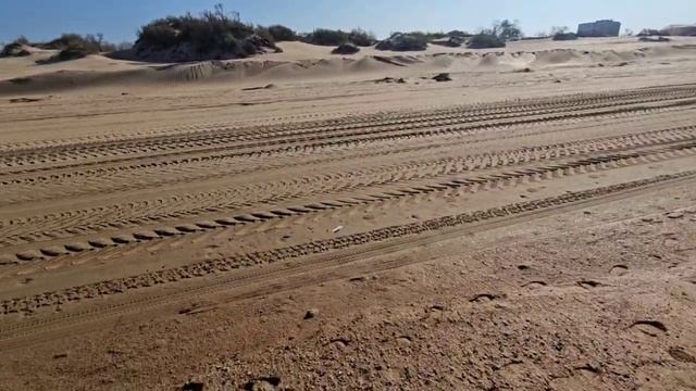 Блогер показал, как выглядит мазут в море.