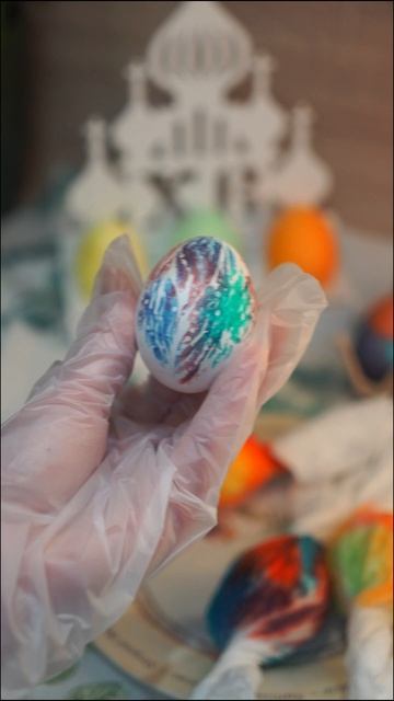 Как покрасить яйца