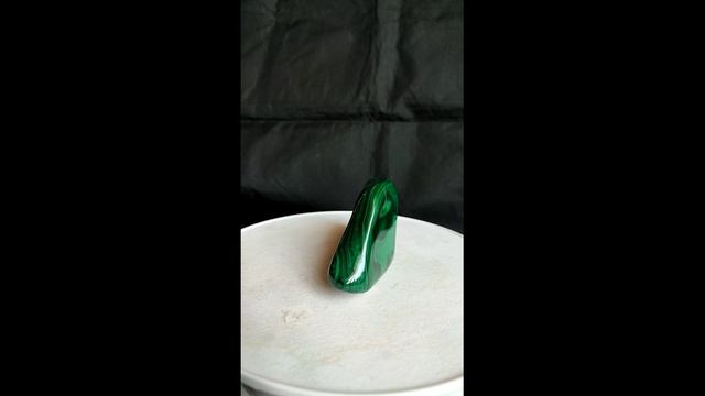 Малахит 5.5х10х1.5 см