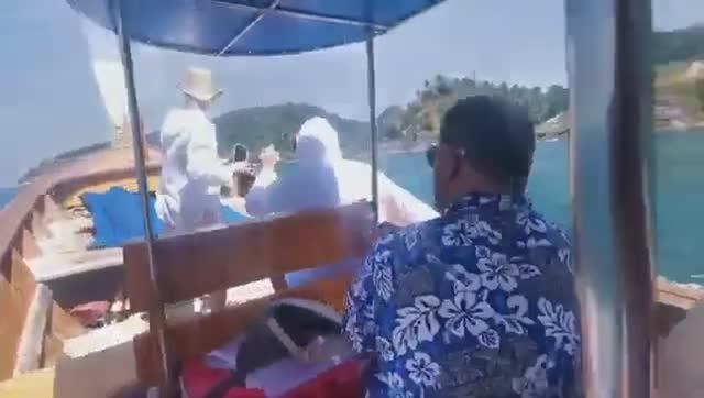 Бугров на катере!