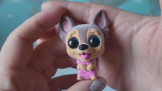 Распаковка разных сюрпризов.