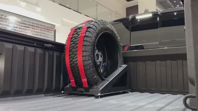 Универсальное крепление запасного колеса BMS в кузов пикапа