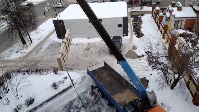 Подъем столешницы краном в квартиру