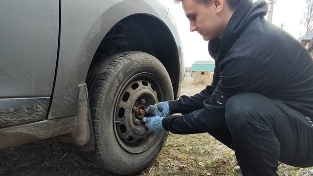 Влог. Меняем зимнюю резину.