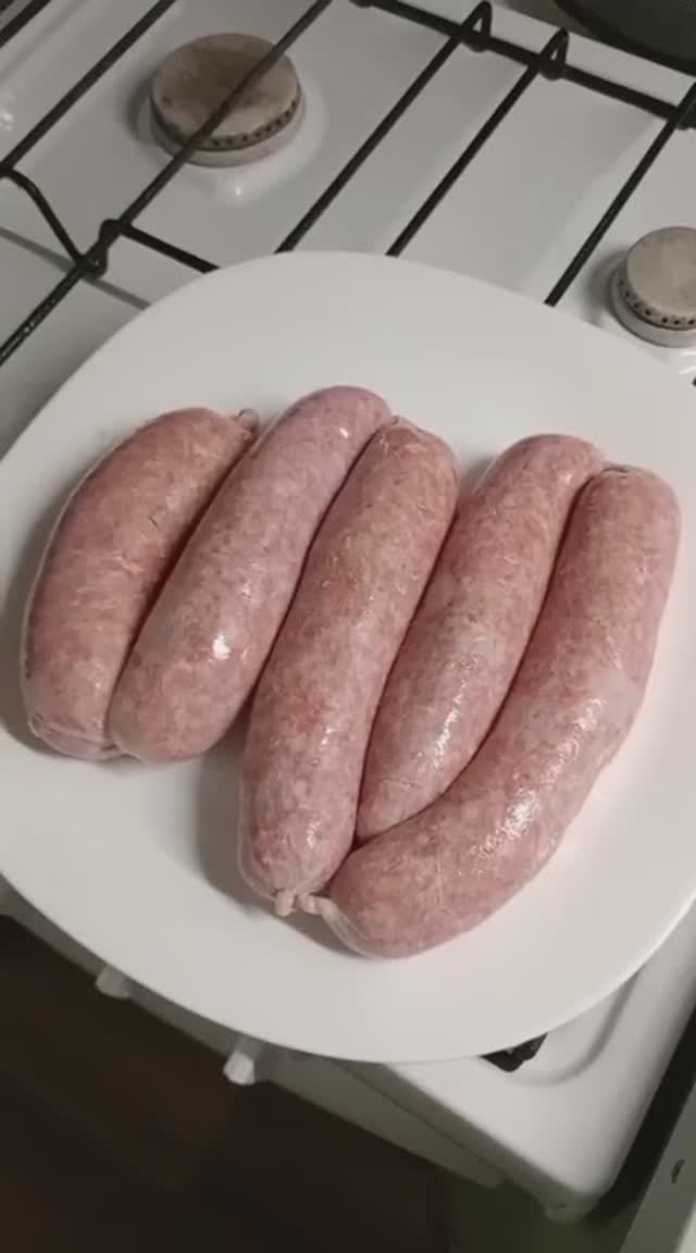 Купаты из свинины + говядина , Купаты из курицы .