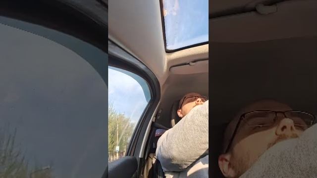 музыка в машине