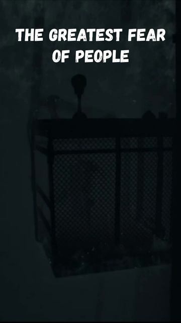 Самый большой страх людей..падаю в воду в лифте.. #лифт #глубина #падаю #игры #хоррор #ужасы #страх