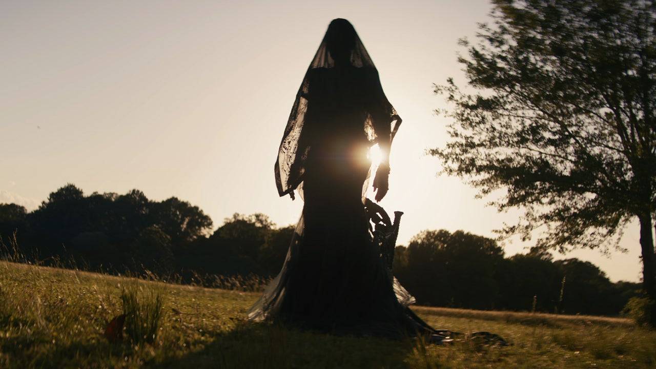 Женщина во дворе(The Woman in the Yard, 2025) - трейлер