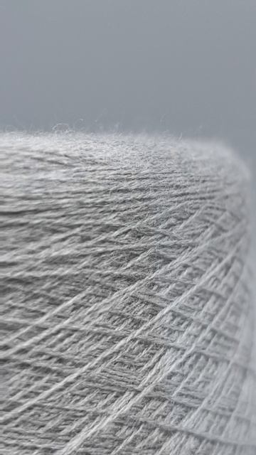 Classick | 70% меринос 30% шелк | пряжа в бобинах | preview