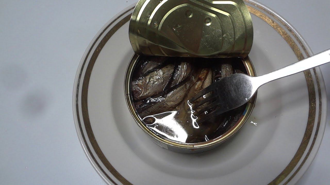 Взял на пробу Рыбные Консервы Шпроты в Масле из Салаки Тушки Стерилизованные. Обзор покупки